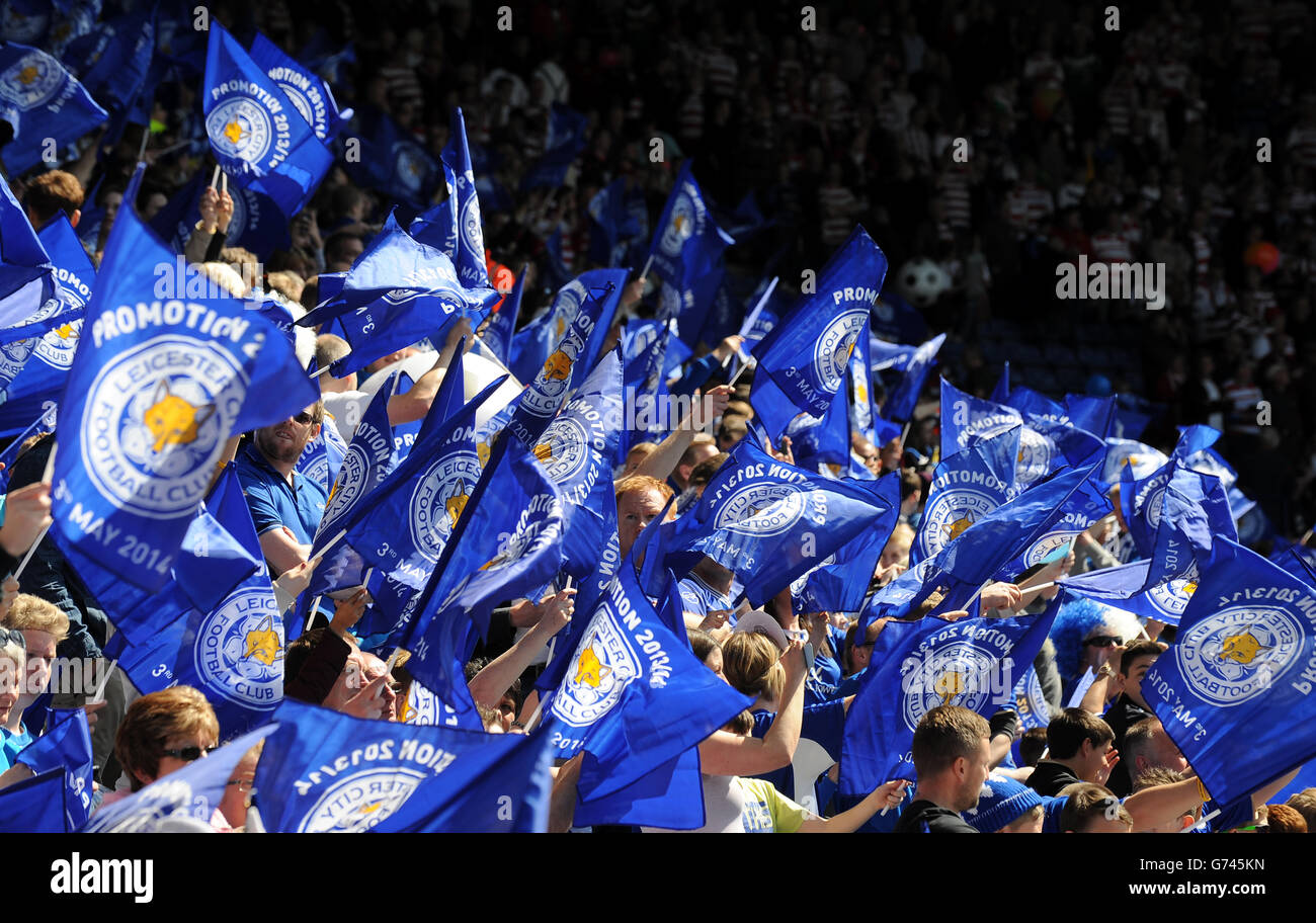 Doncaster rovers logo hi-res stock photography and images - Alamy