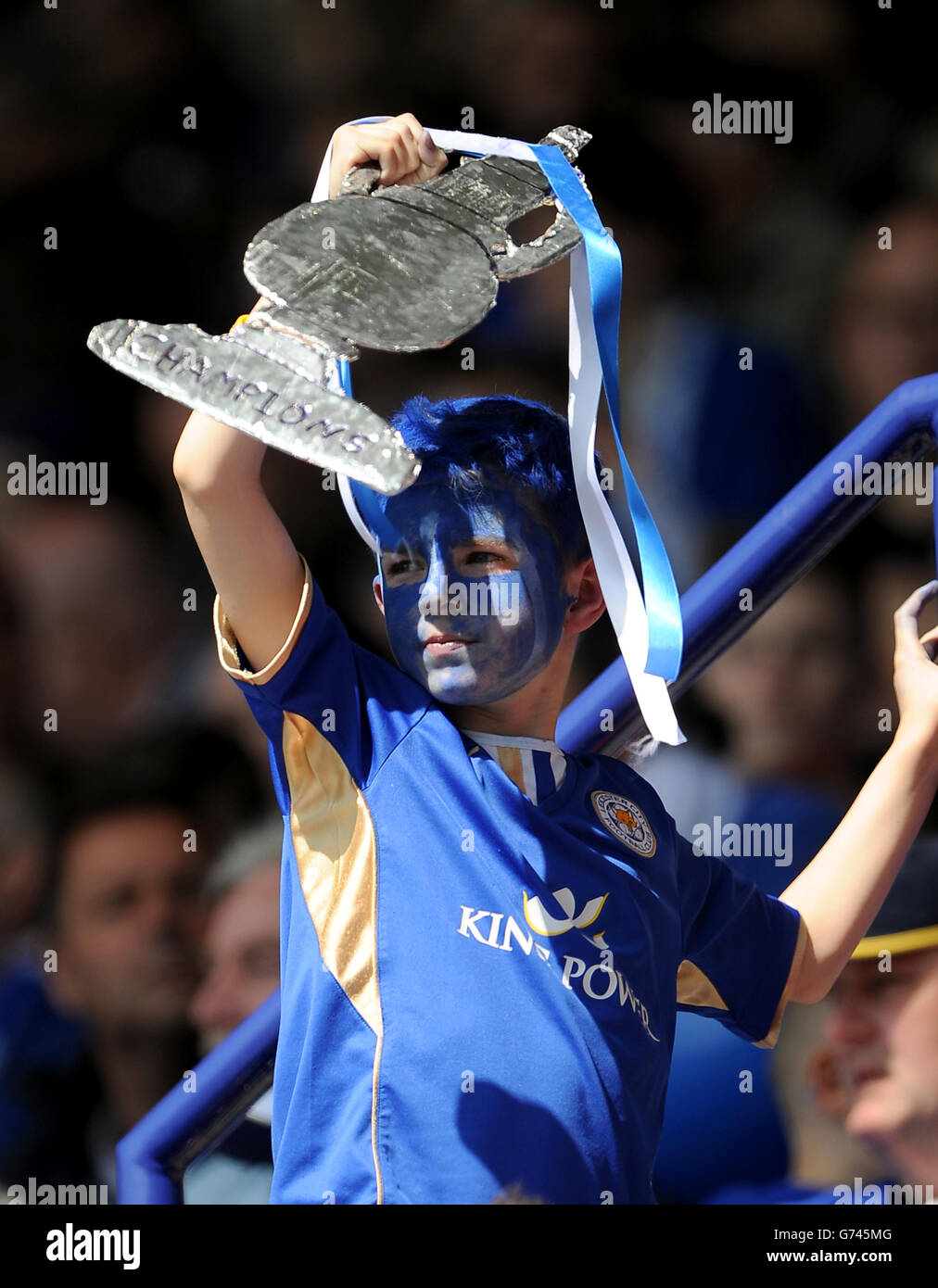 Doncaster rovers badge hi-res stock photography and images - Alamy