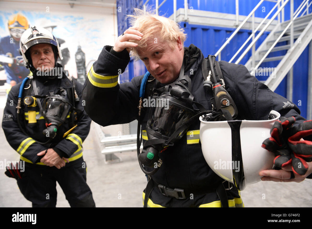 Real fire hi-res stock photography and images - Alamy