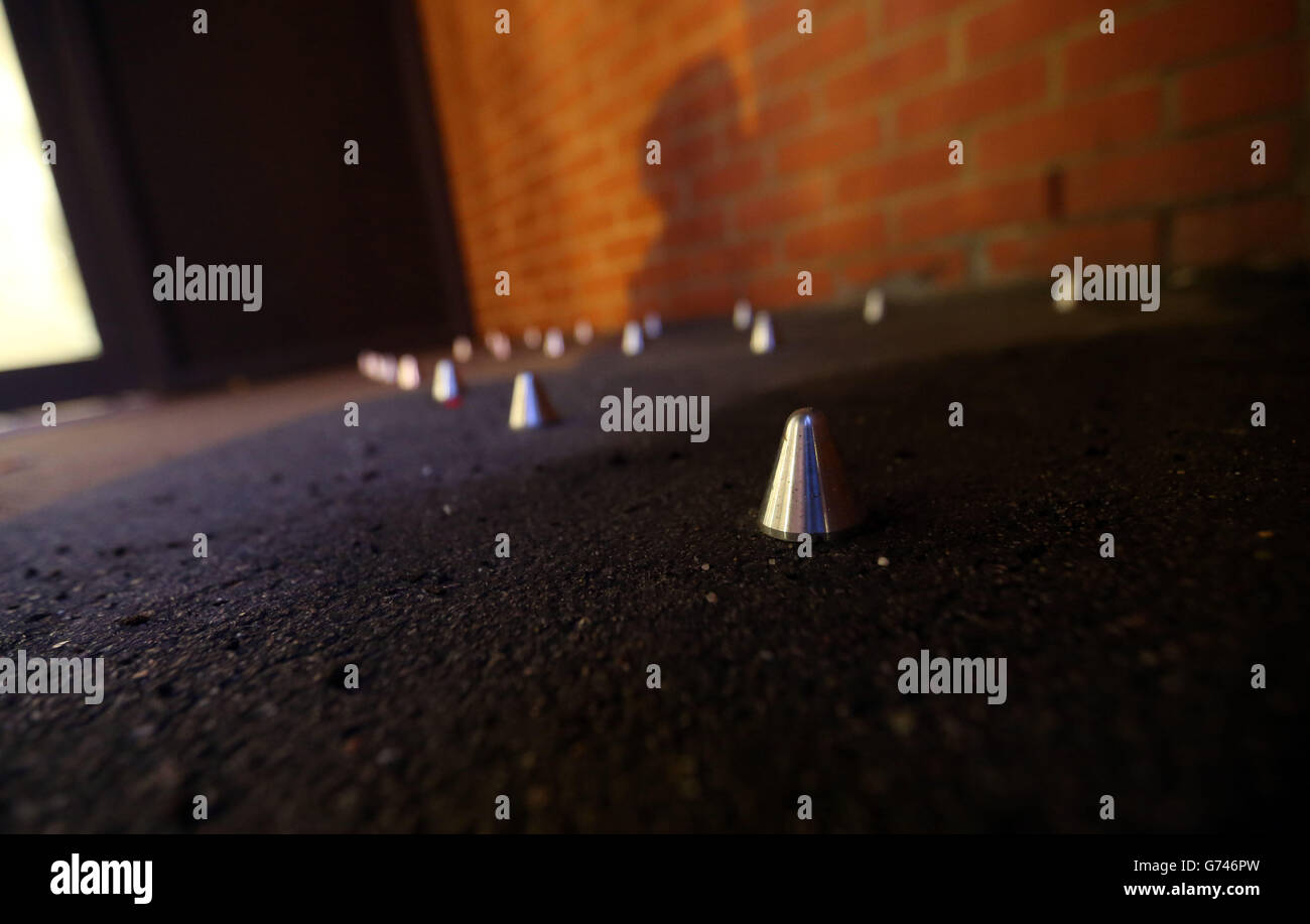 Metal Spikes Stock Photos & Metal Spikes Stock Images - Alamy