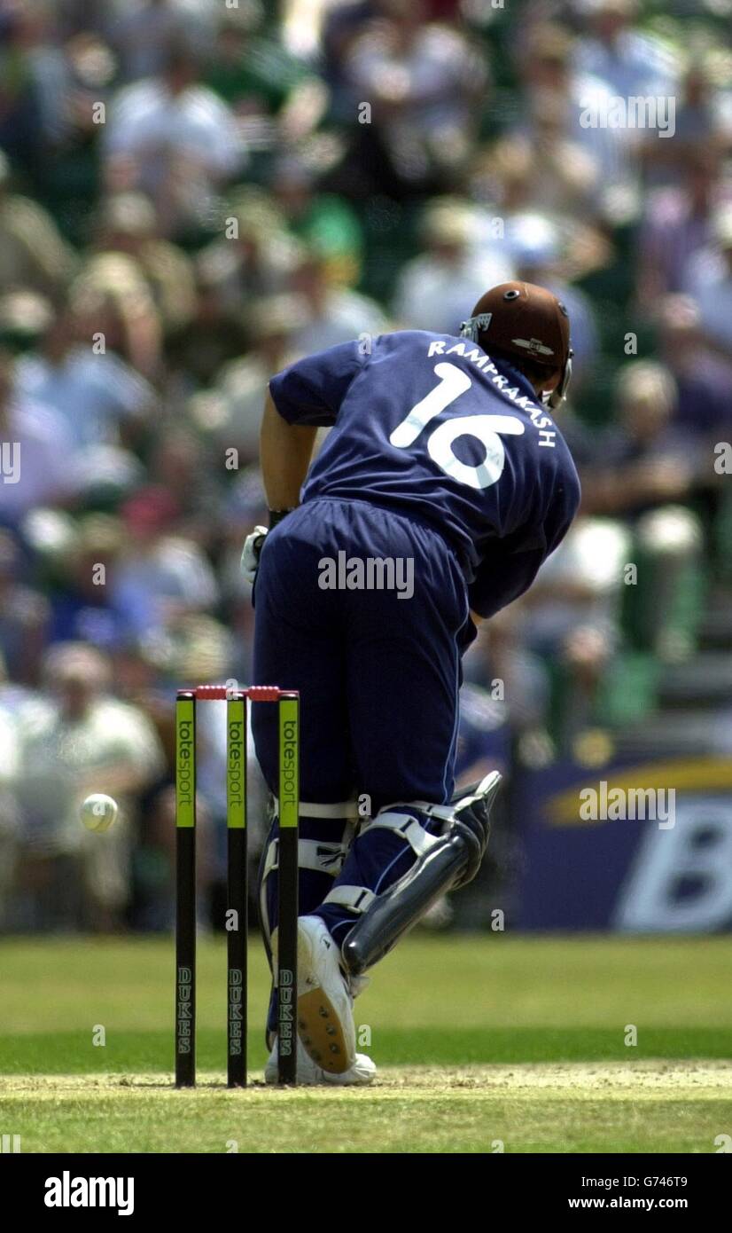 Surrey batsman Mark Ramprakash in action during the Totesport Division ...