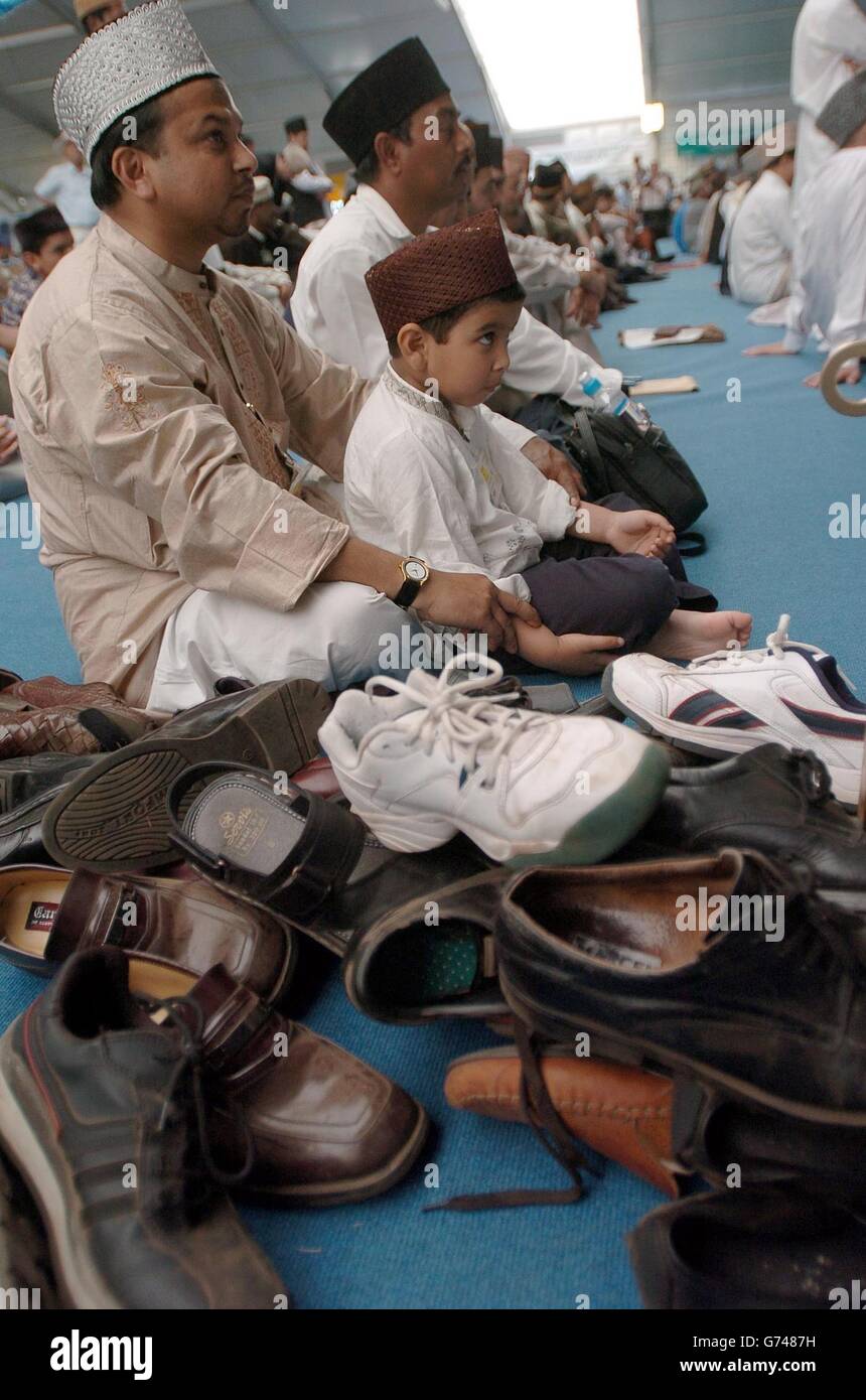 Ahmadiyya Muslim Convention Stock Photo - Alamy