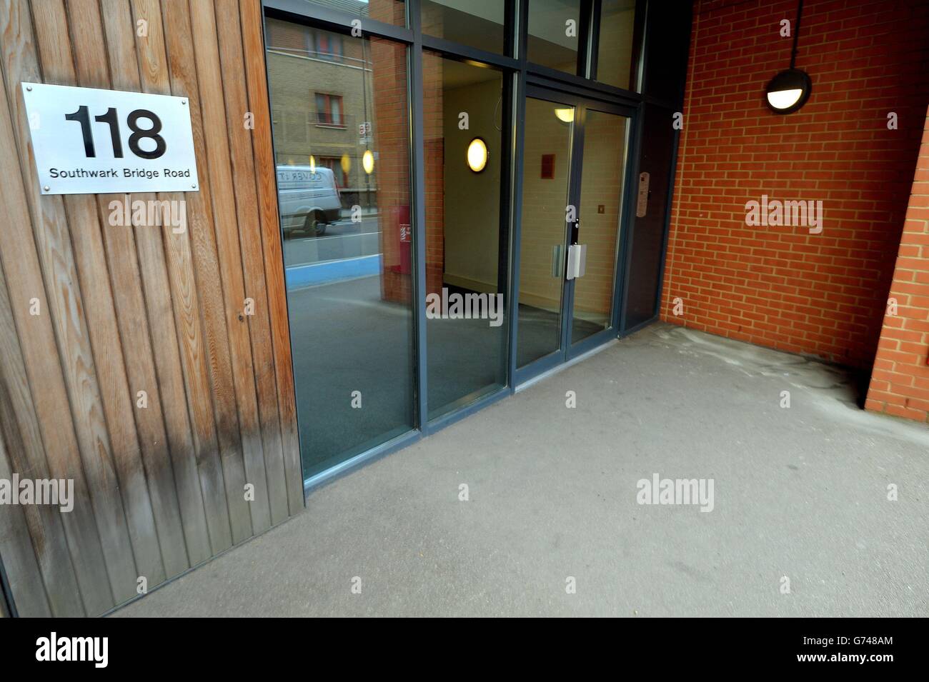 Anti homeless spikes hi-res stock photography and images - Alamy