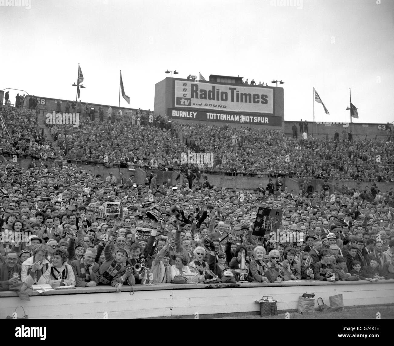 Tottenham wembley stadium Black and White Stock Photos & Images - Alamy