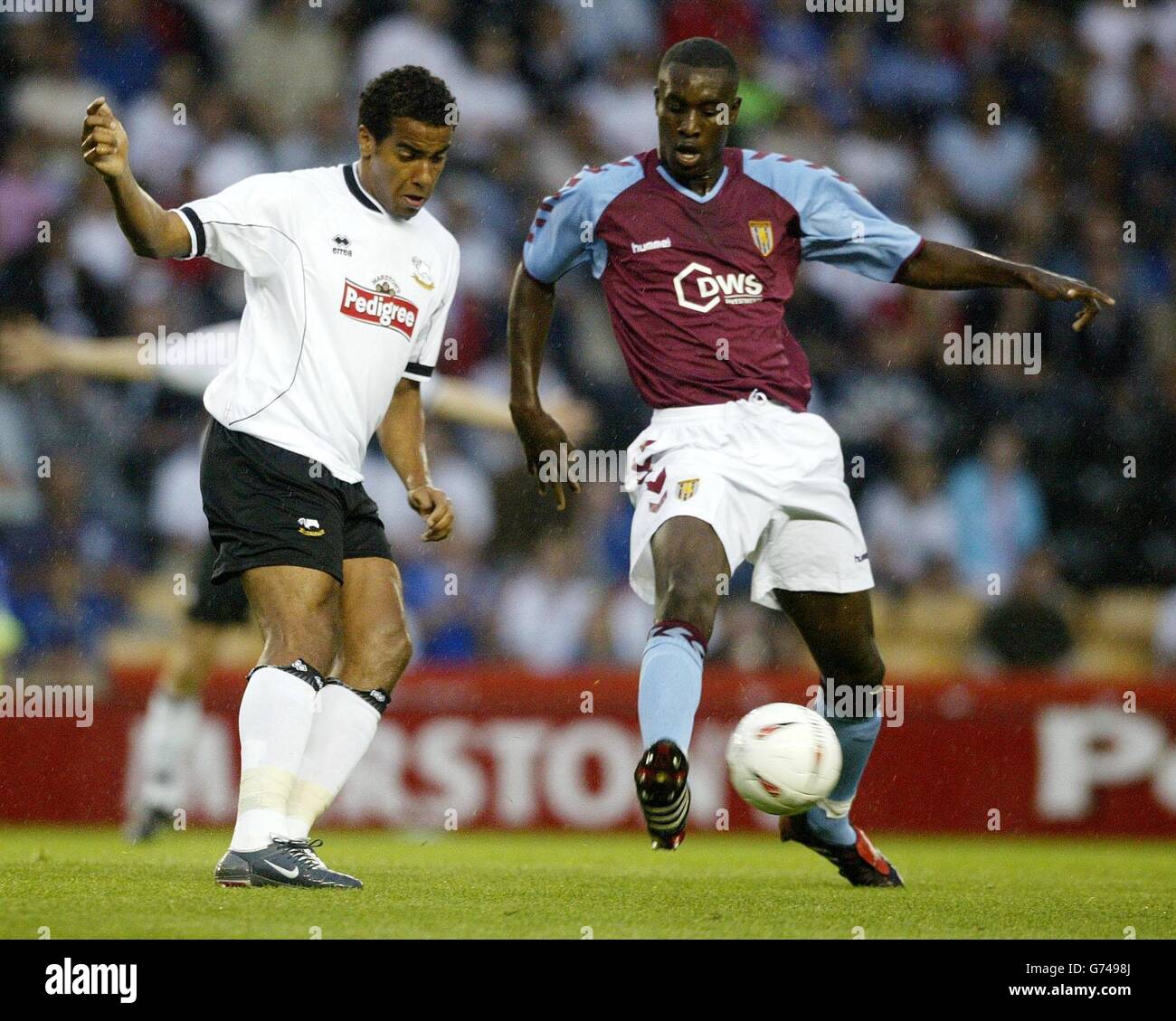 Soccer derby 1 hi-res stock photography and images - Alamy