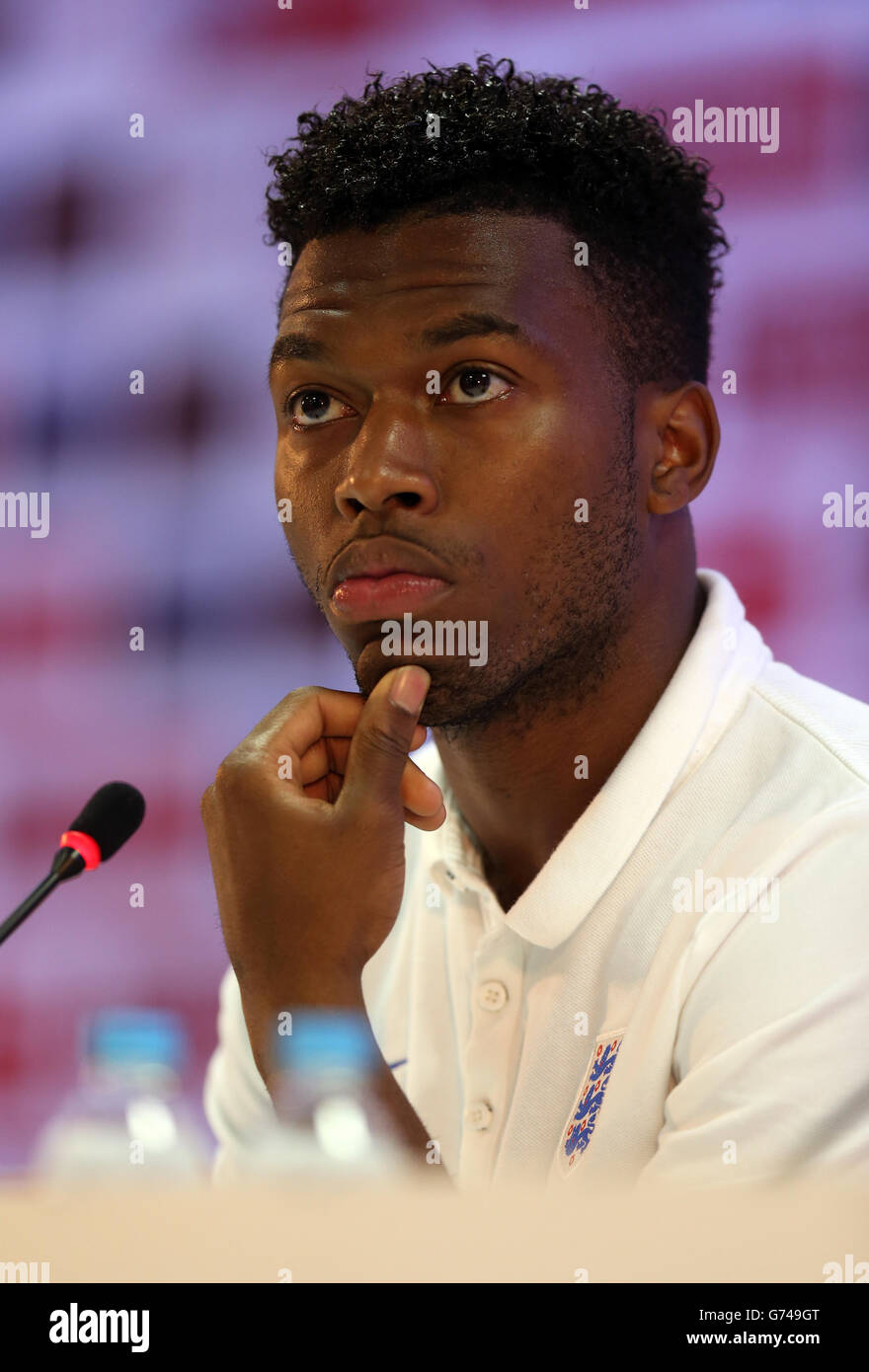 Military logos hi-res stock photography and images - Alamy