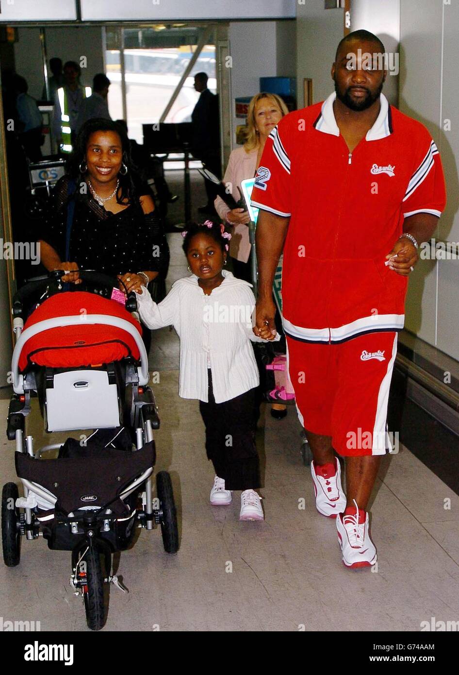 Mike tyson danny williams heavyweight hi-res stock photography and ...