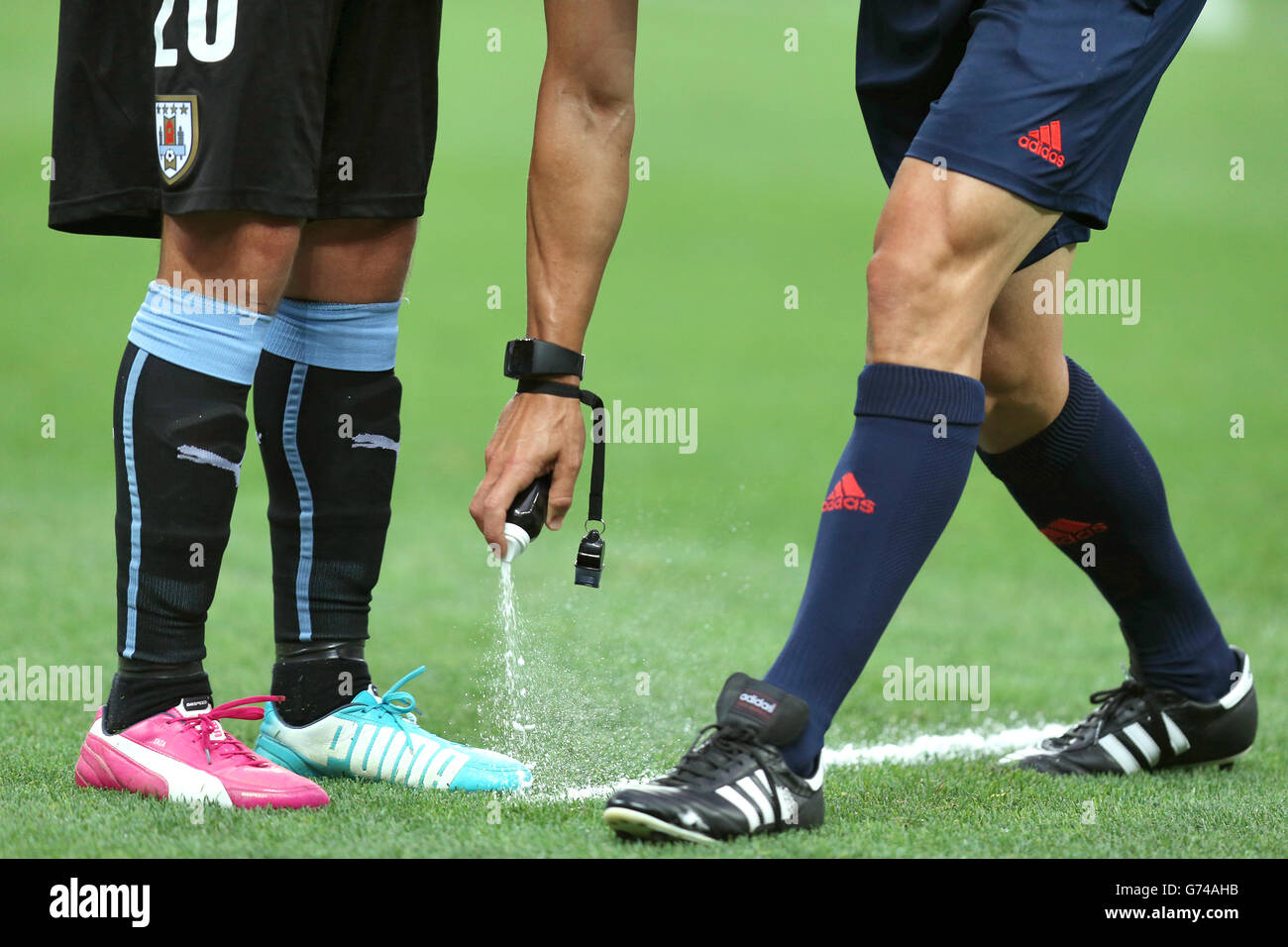 Referee spray line hi-res stock photography and images - Alamy