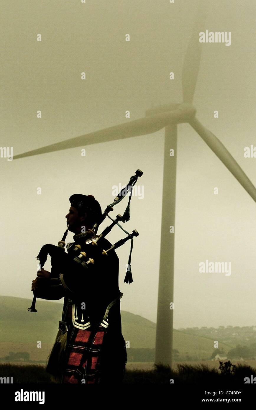 Ardrossan wind farm hi-res stock photography and images - Alamy