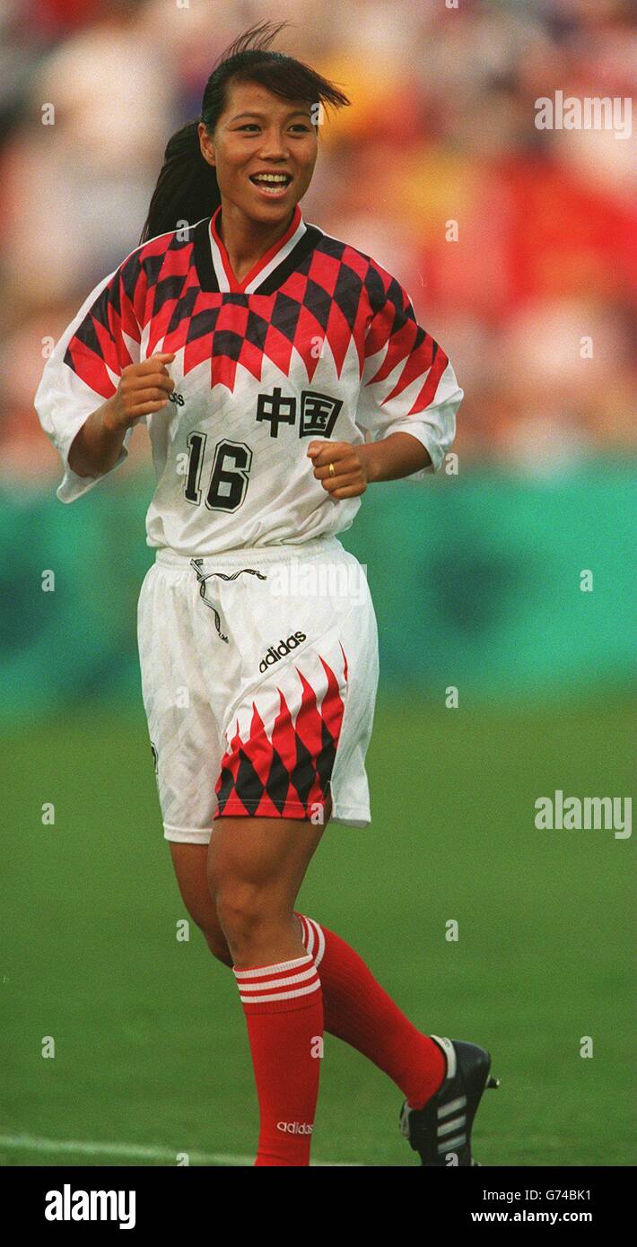 International Soccer Women - Atlanta 1996 - Womens Competition - China v USA. Yufeng Chen, China ...