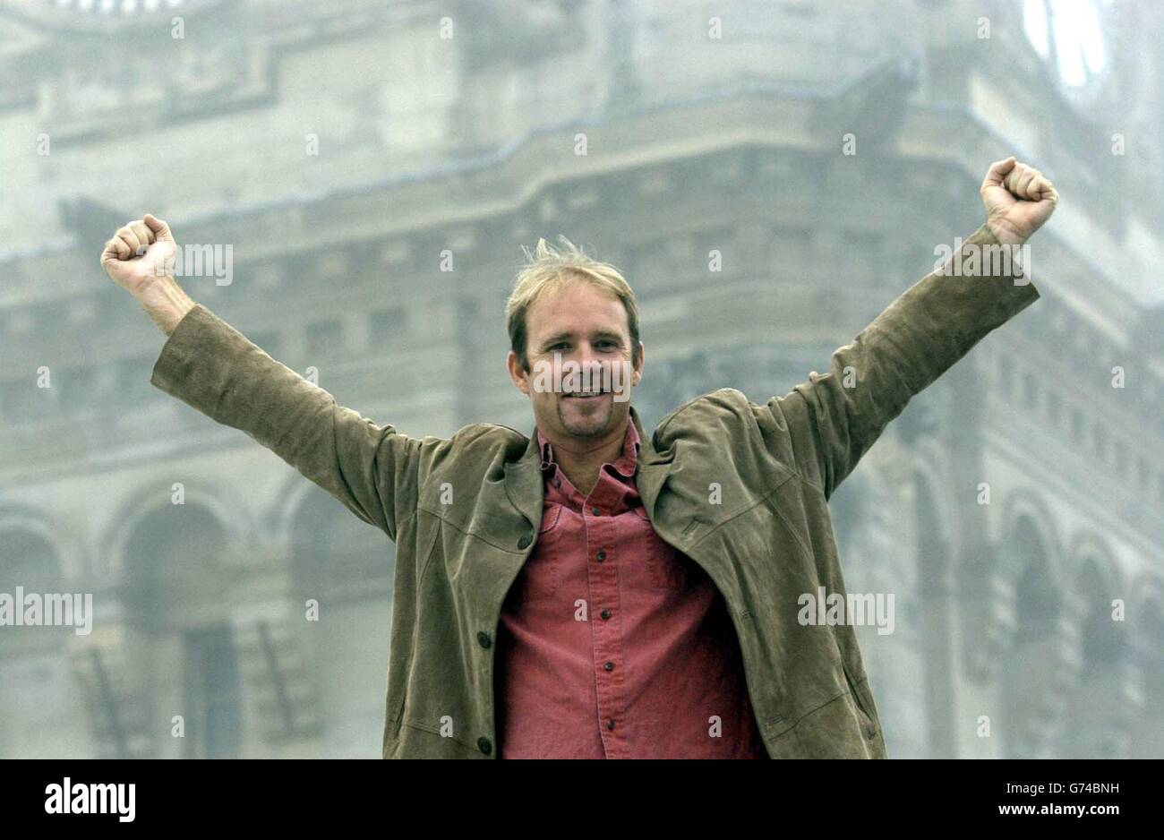 Jason connery sean connery hi-res stock photography and images - Alamy