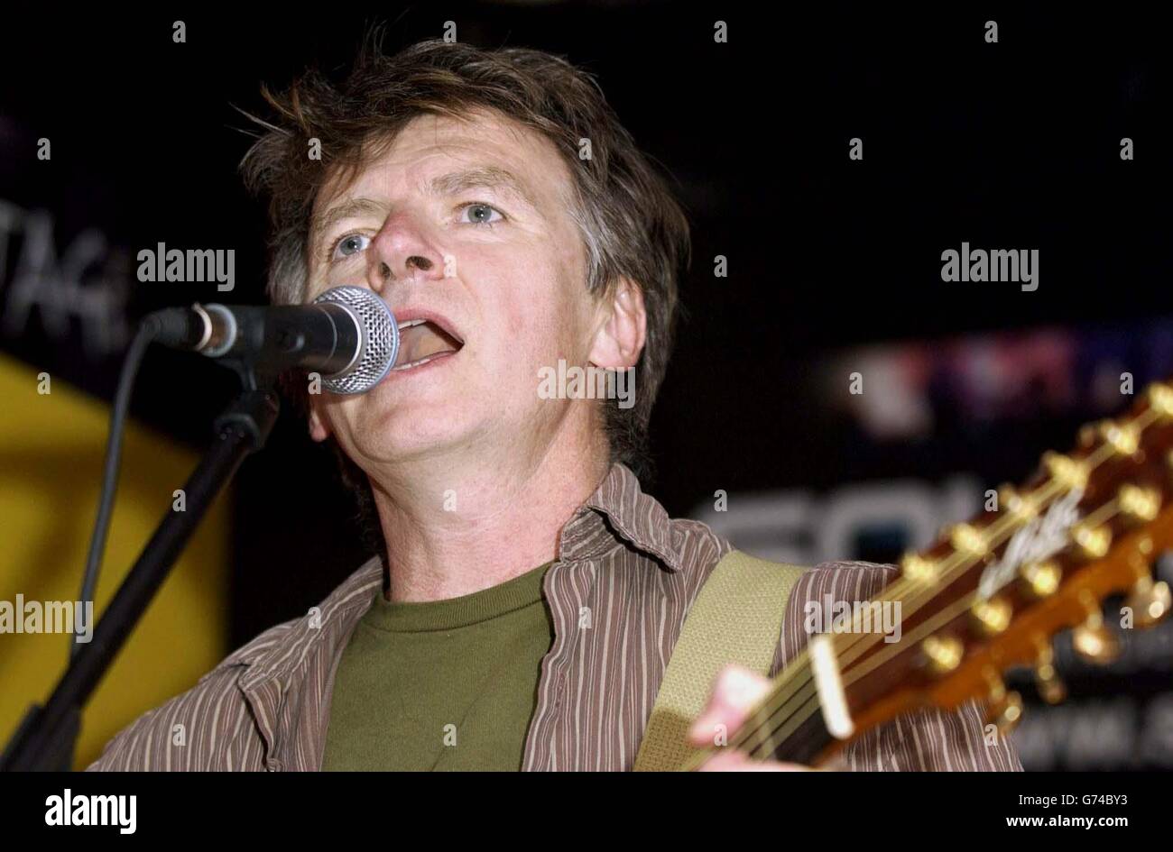Neil finn hi-res stock photography and images - Alamy