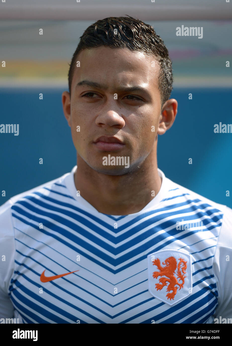 Netherlands memphis depay on the bench hi-res stock photography and ...