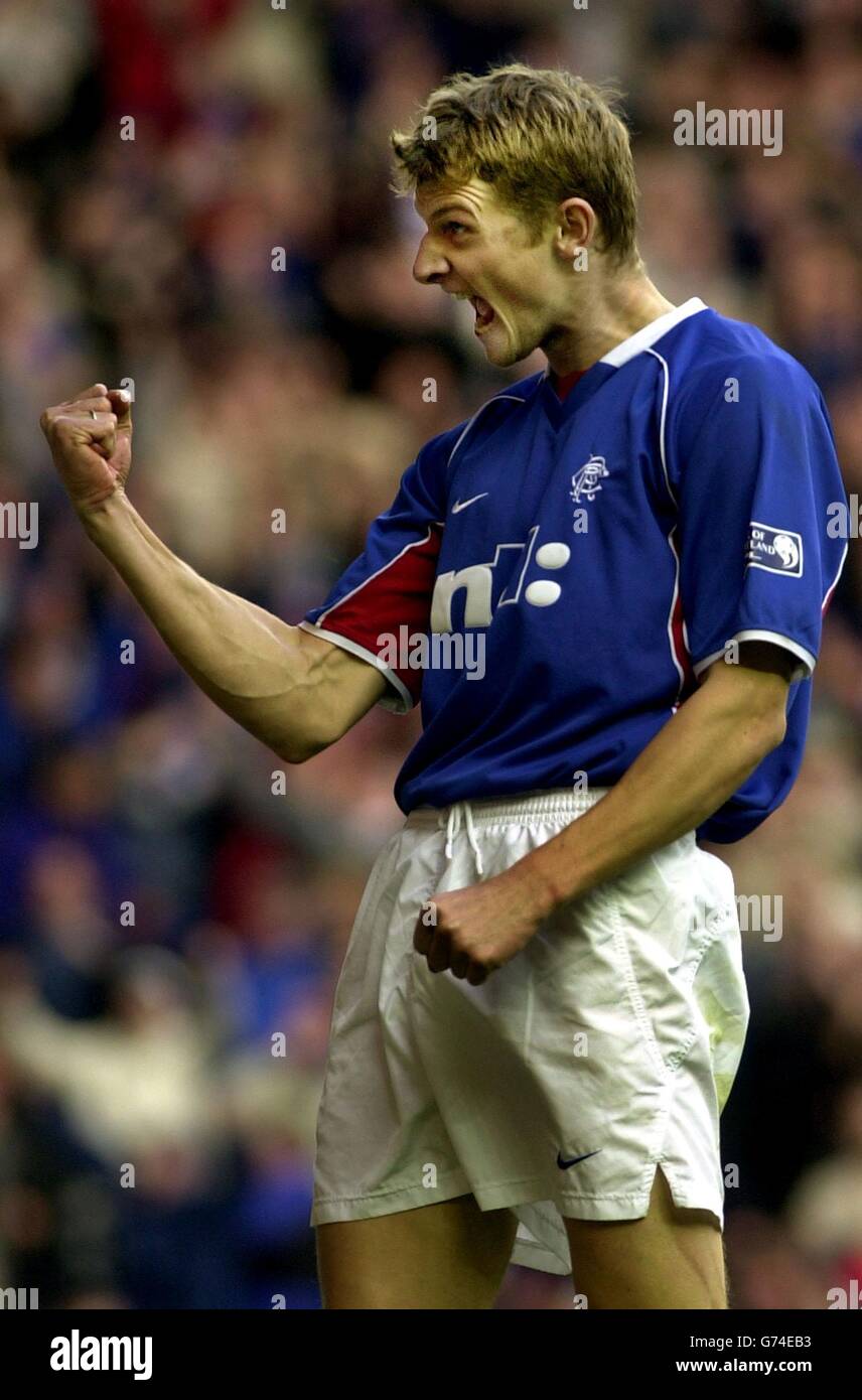 Rangers Tore Andre Flo scores his first goal during the Bank of ...
