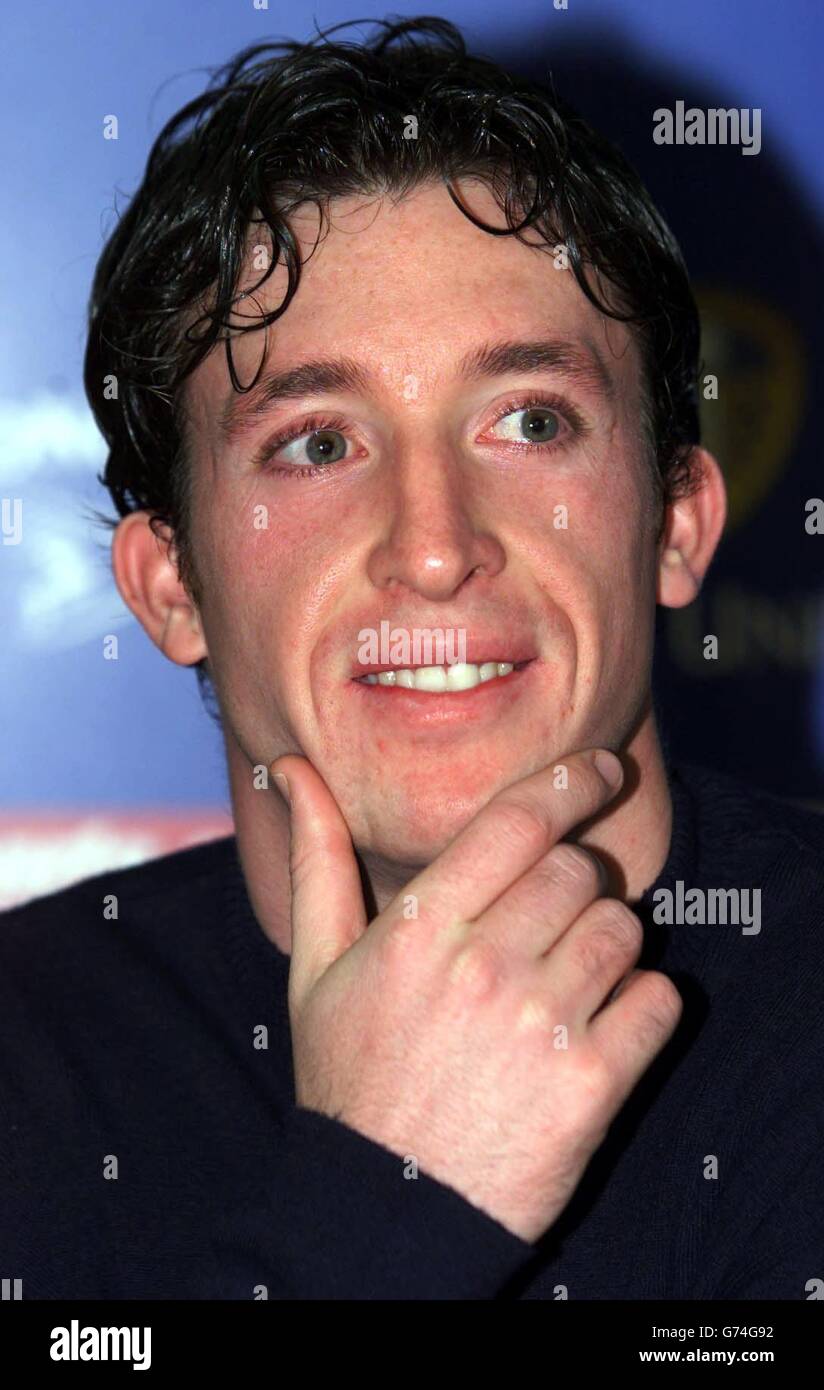 Hand on head sport football robbie fowler hi-res stock photography and ...
