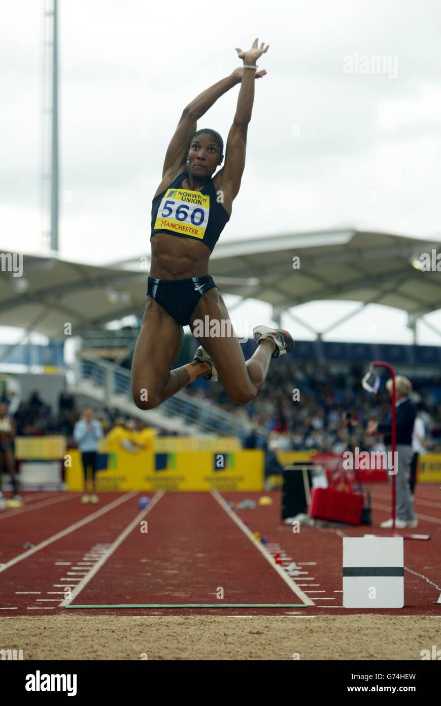 Sport athletics action denise lewis hi-res stock photography and images ...