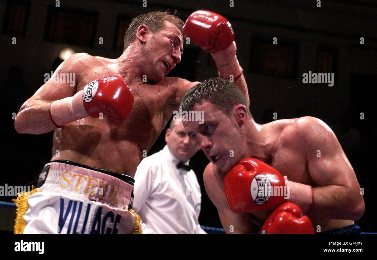 Graham earl right evades hook steve murray hi-res stock photography and ...