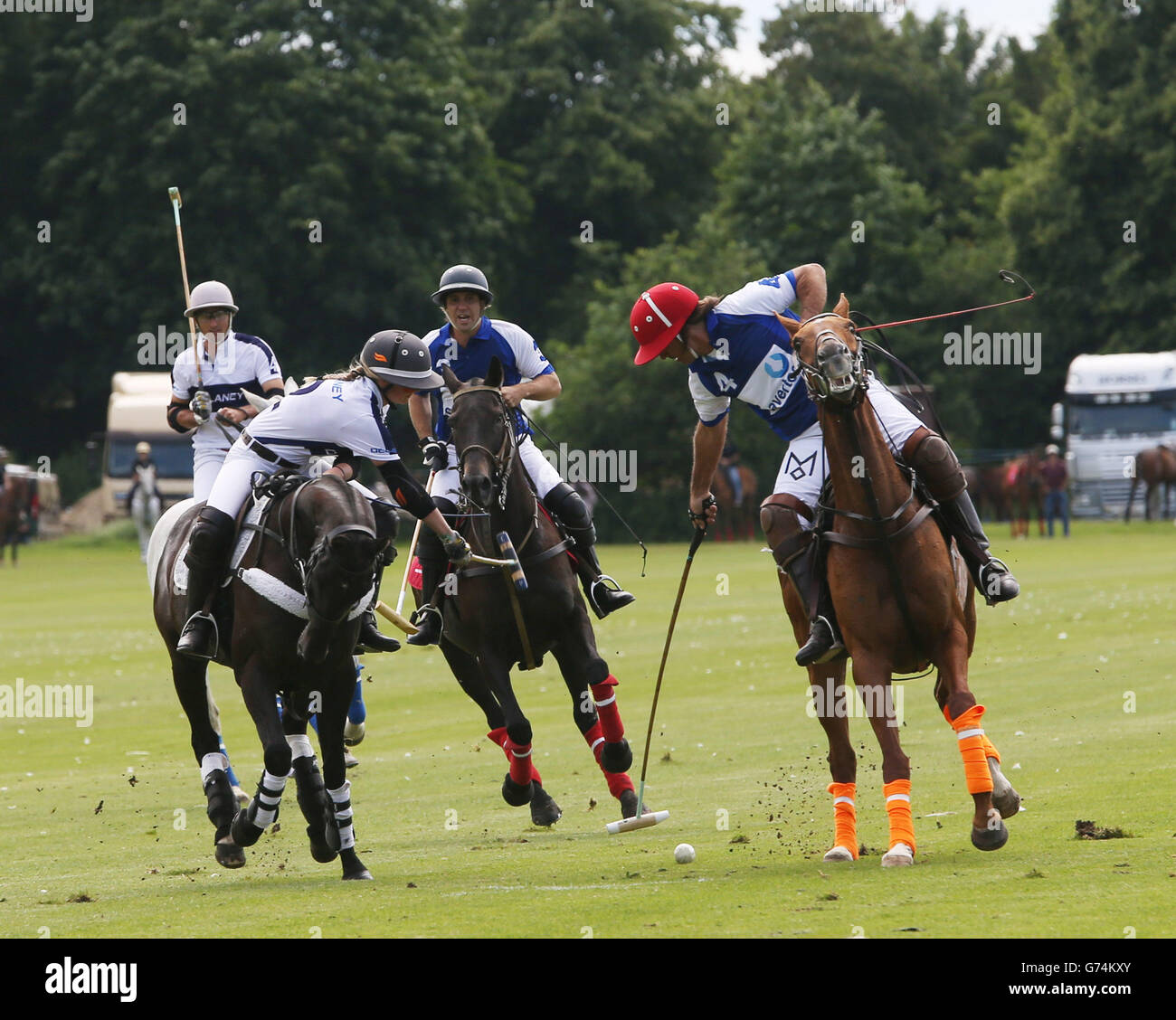 EDITORIAL USE ONLY Members of the Caverto and Delaney team compete at ...