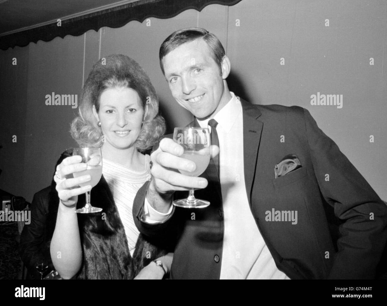 Astle everton cup hi-res stock photography and images - Alamy