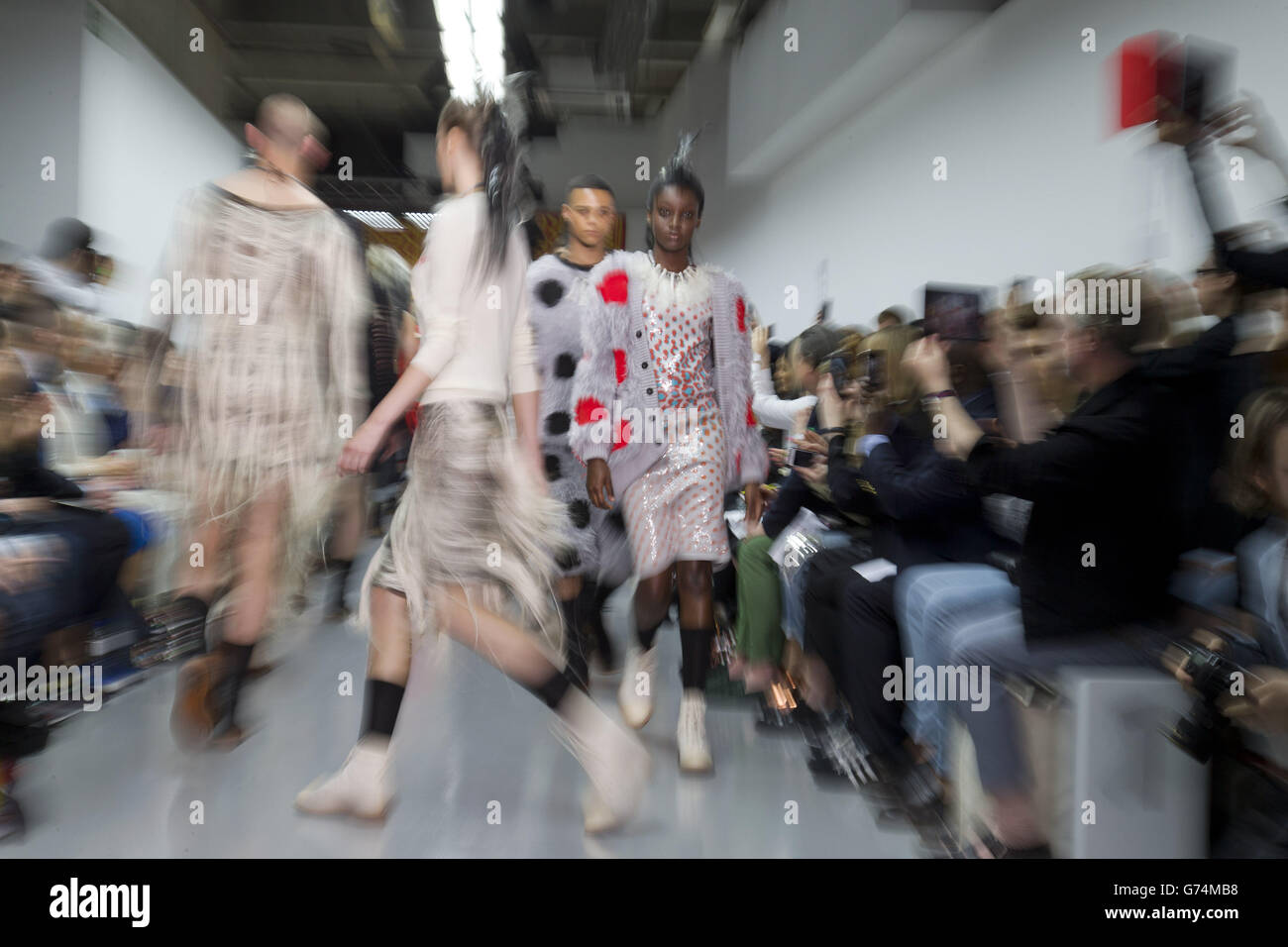 Sibling catwalk - London Collections: Men 2014 Stock Photo - Alamy