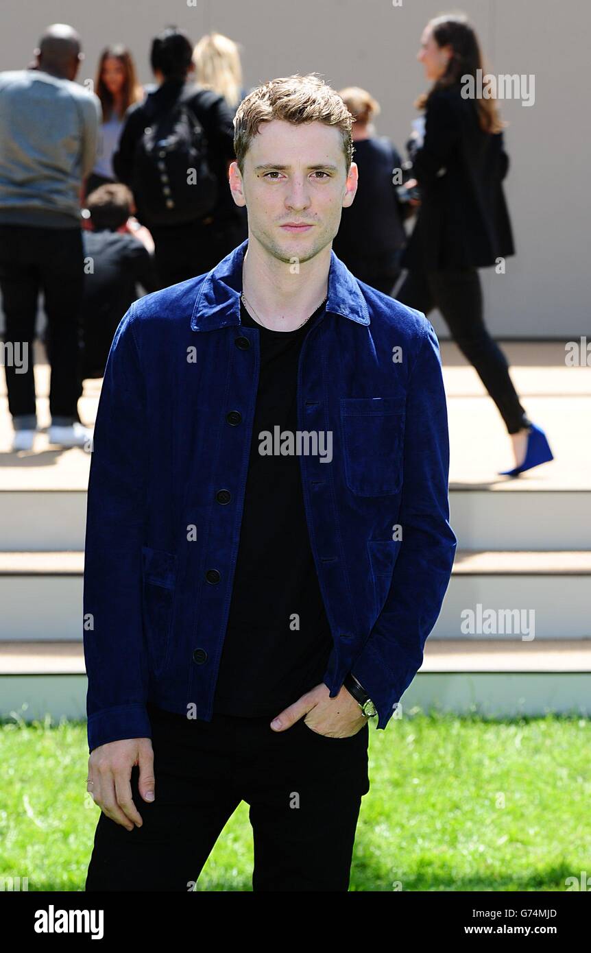 George barnett arriving for the burberry prorsum fashion show hi-res ...