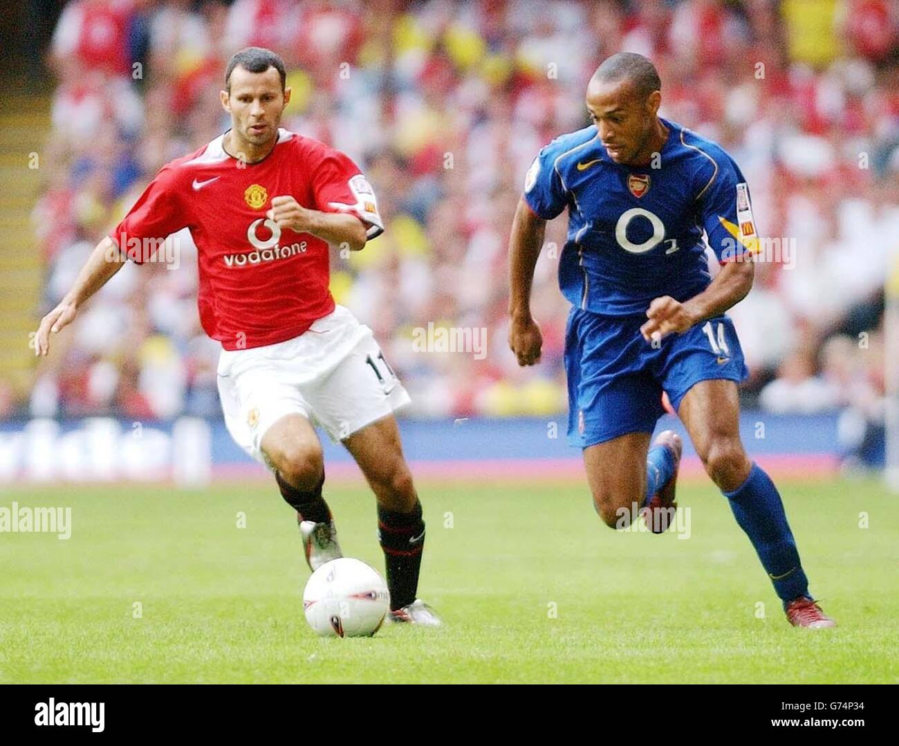 Manchester united fa community shield millennium stadium hi-res stock ...