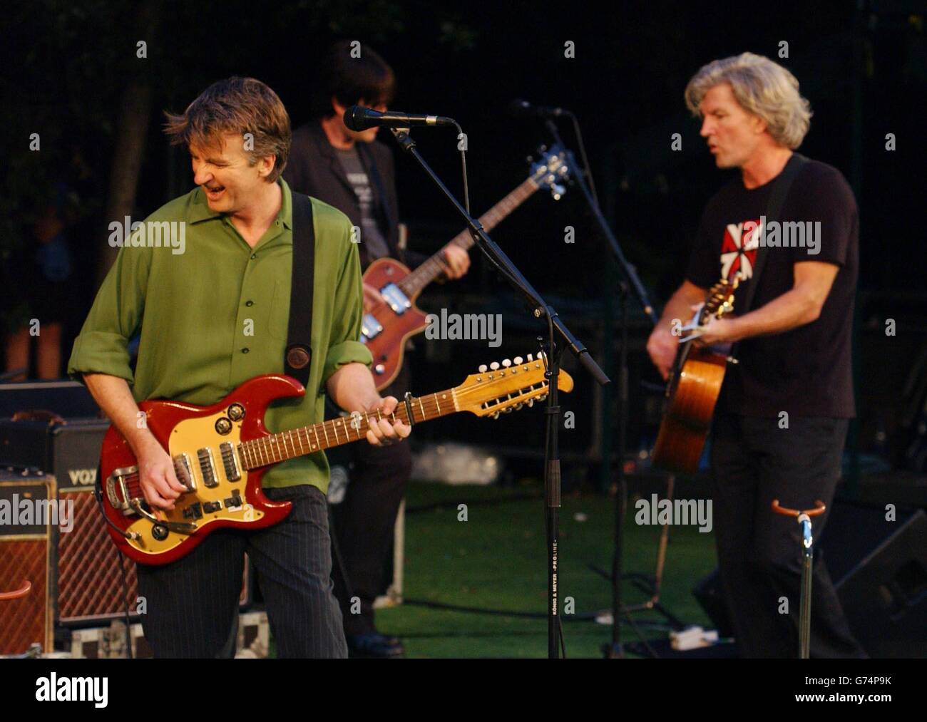 Tim neil finn finn brothers hi-res stock photography and images - Alamy