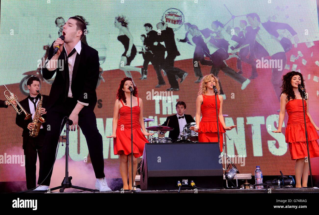 Singer ian mcintosh 2nd left leads cast members commitments hi-res ...