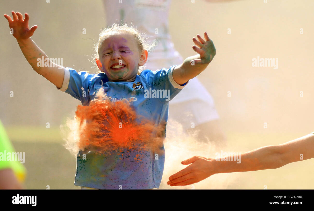 Girl in rad hi-res stock photography and images - Alamy