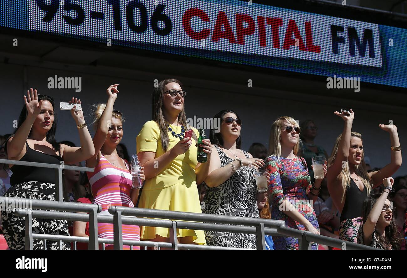 Fans in crowd capital fms summertime ball wembley stadium hi-res stock ...