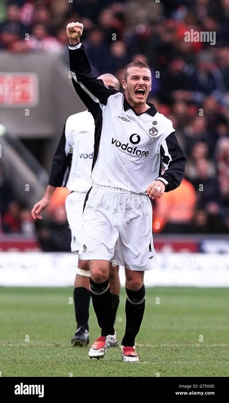 Manchester United's David Beckham celebrates his goal from a free kick ...