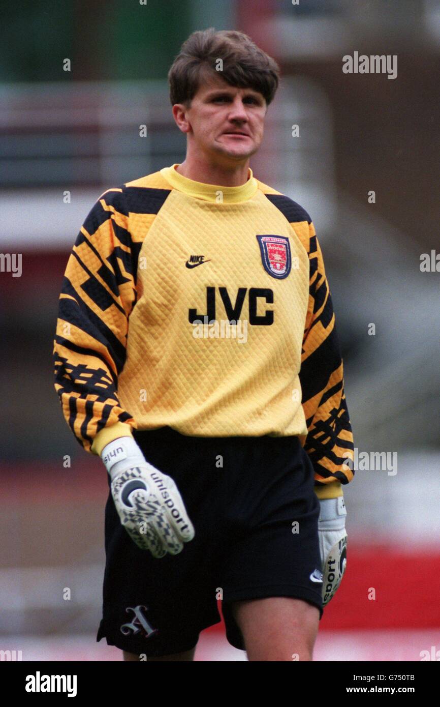 Soccer - Arsenal Reserves v Luton Town Reserves. John Lukic, Arsenal ...