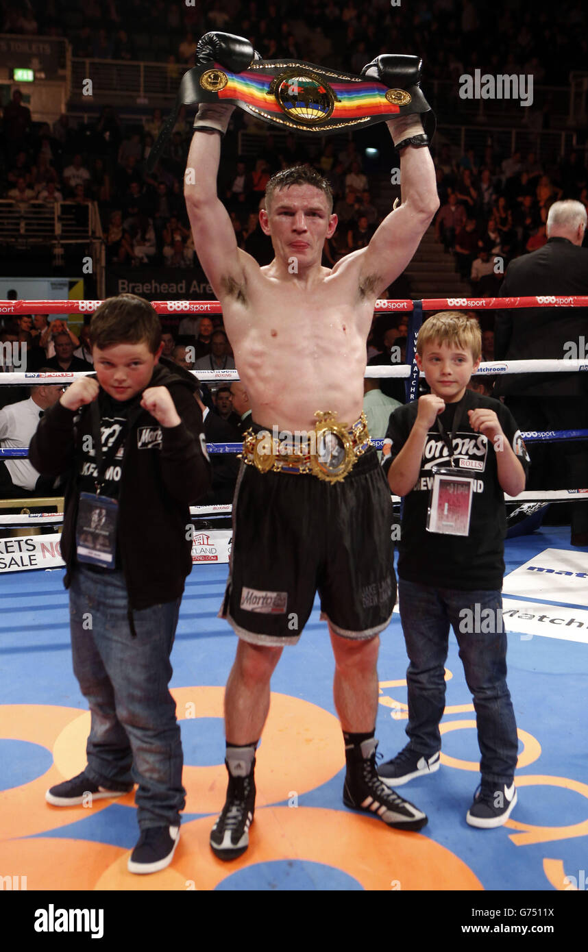 Willie Limond celebrates beating Curtis Woodhouse during the ...