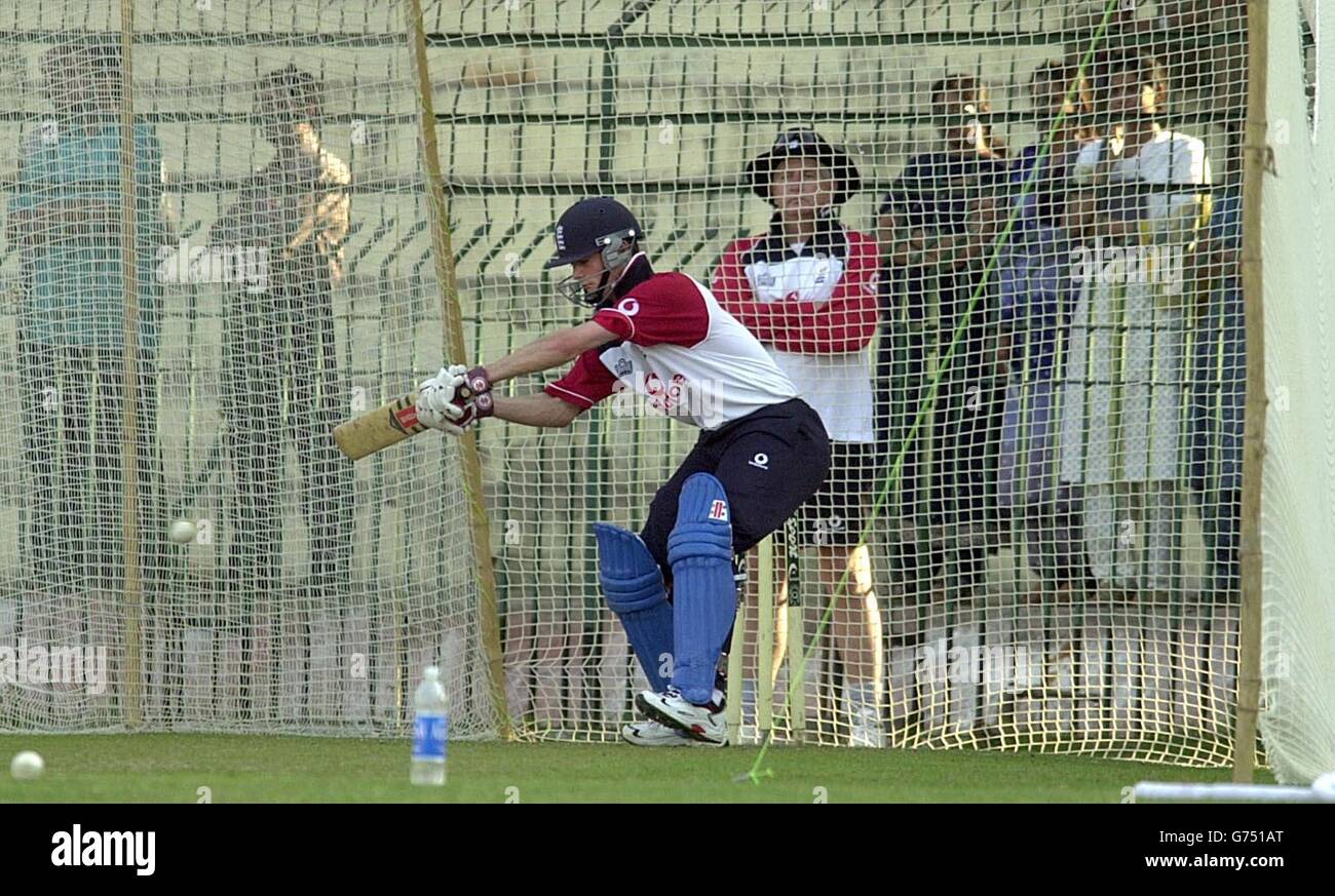 ENGLAND CRICKET PRACTICE Stock Photo - Alamy