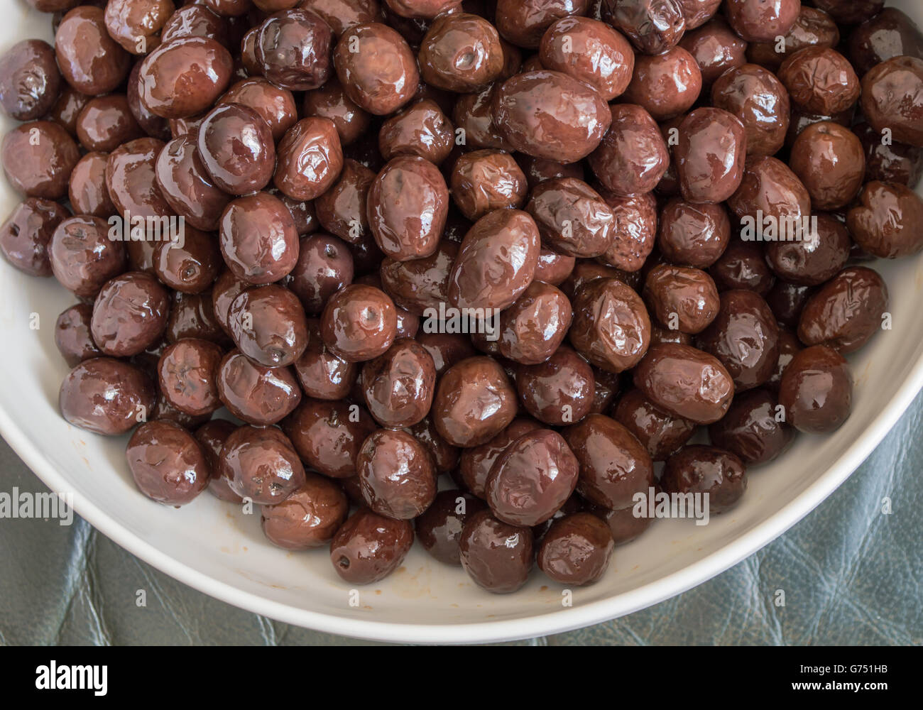 Top view of edible organic black olive pile Stock Photo - Alamy
