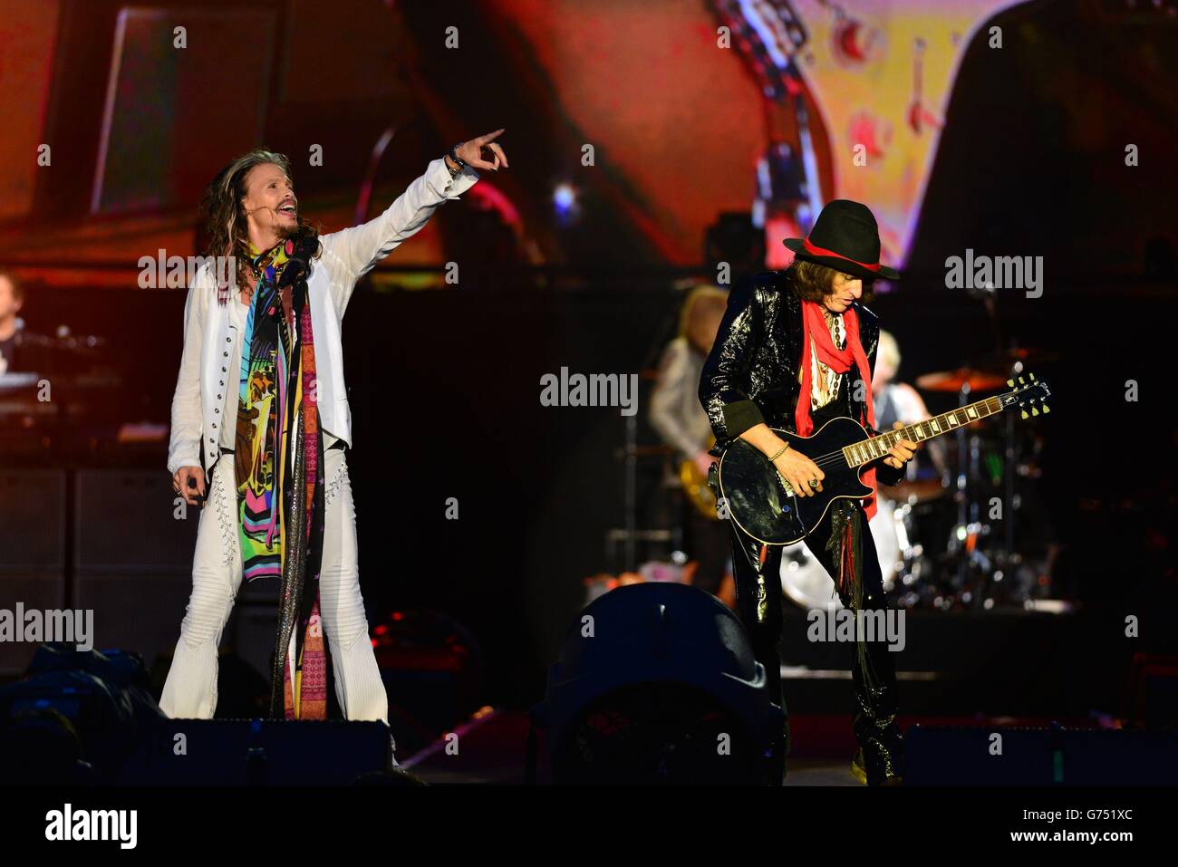 Joe perry aerosmith hi-res stock photography and images - Alamy