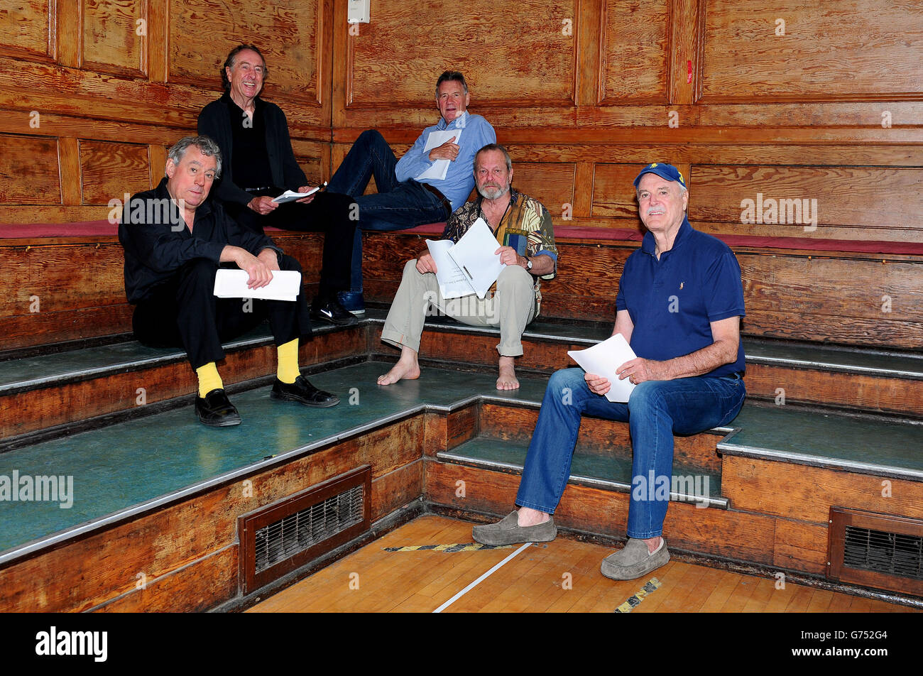 Terry jones monty python hi-res stock photography and images - Alamy