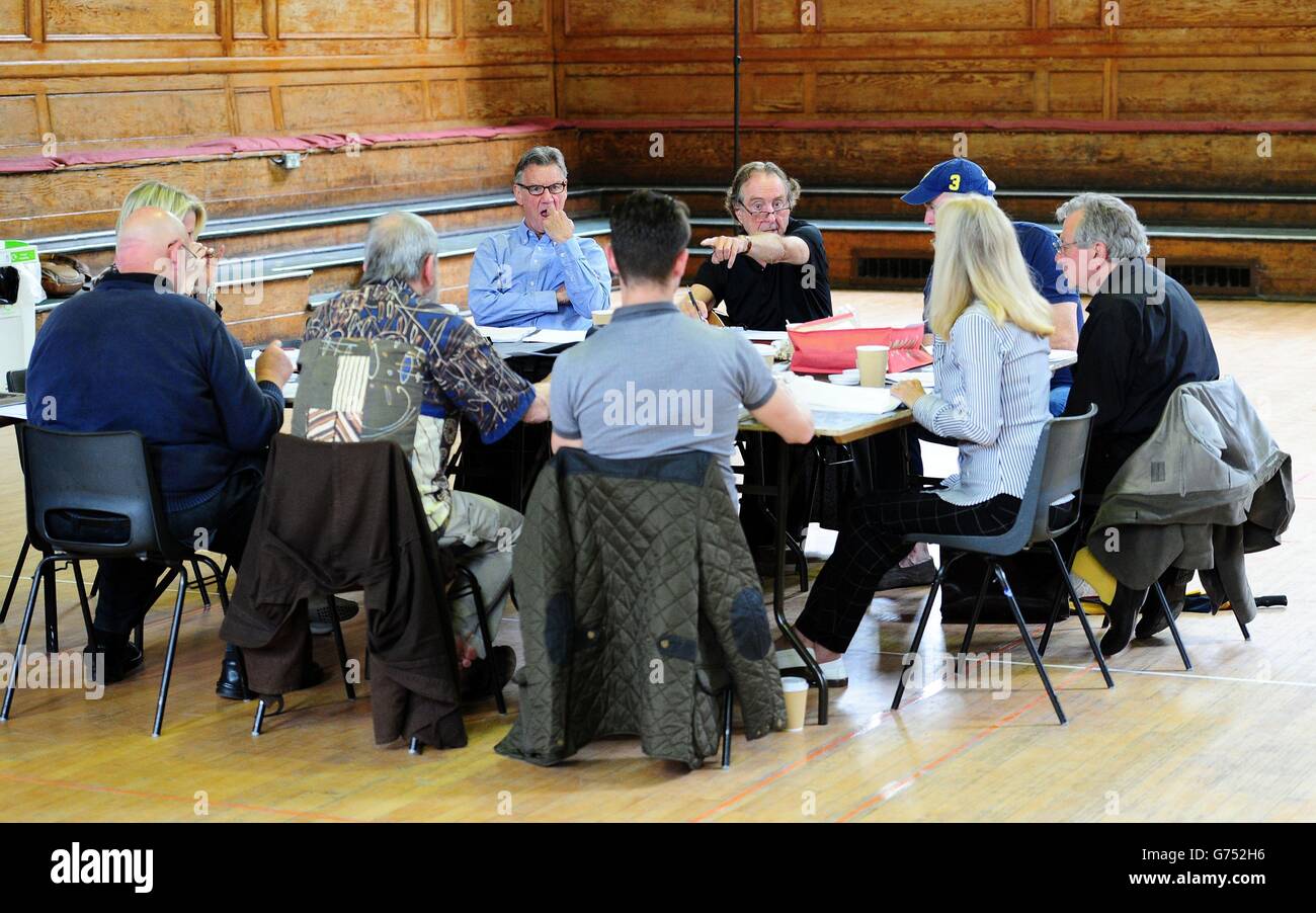 Monty python cast hi-res stock photography and images - Alamy