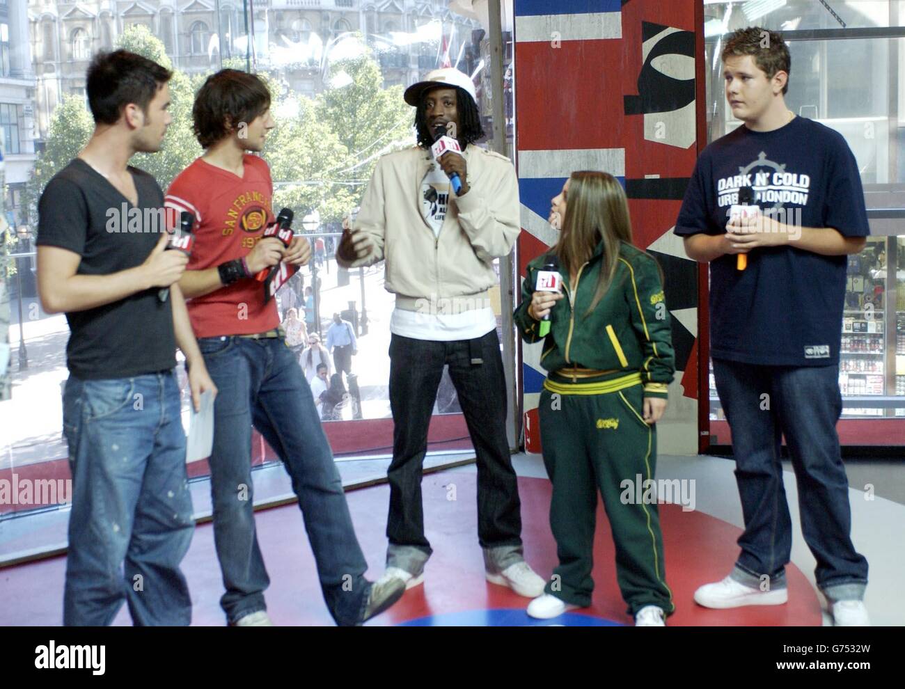 Mtv trl presenters hi-res stock photography and images - Alamy