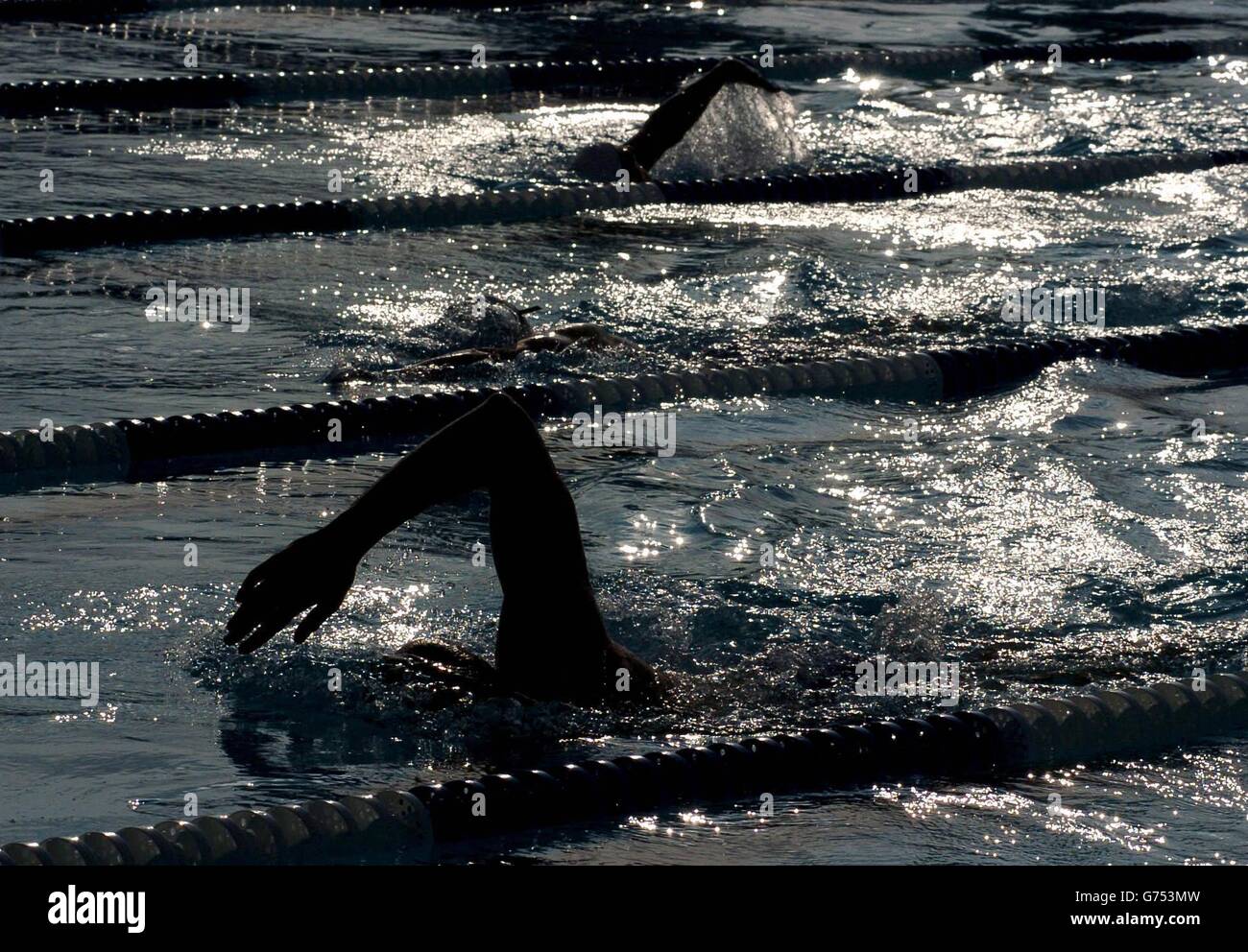 Britain's Olympic swimming team train Stock Photo - Alamy