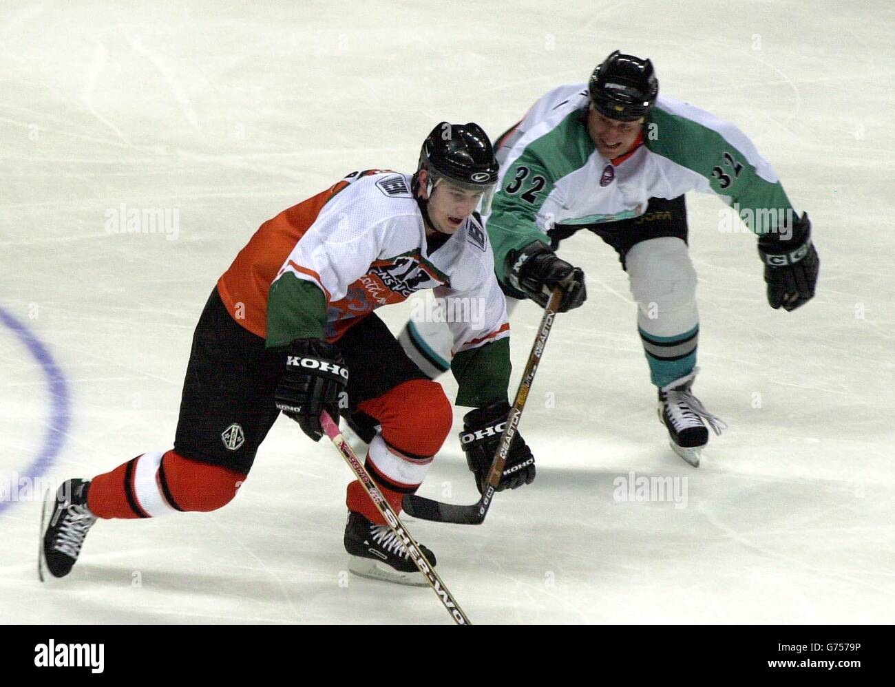 Sheffield Steelers Brad Lauer and Ayr Scottish Eagles Jonathan Weaver ...