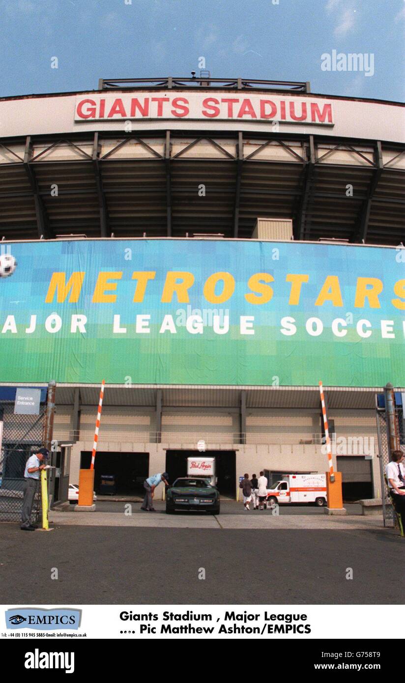 Soccer usa major league soccer giants stadium hi-res stock photography ...