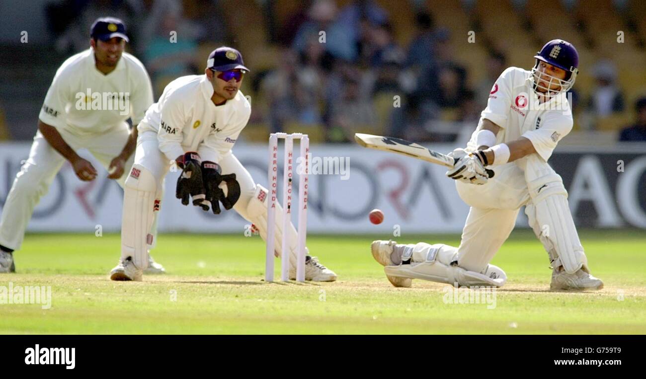 Cricket action stadium mark butcher hi-res stock photography and images ...