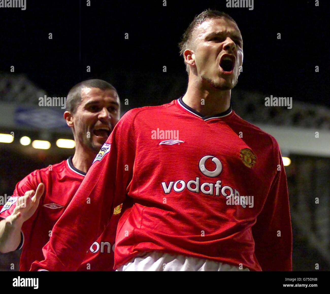 Manchester United's David Beckham celebrates after scoring against ...