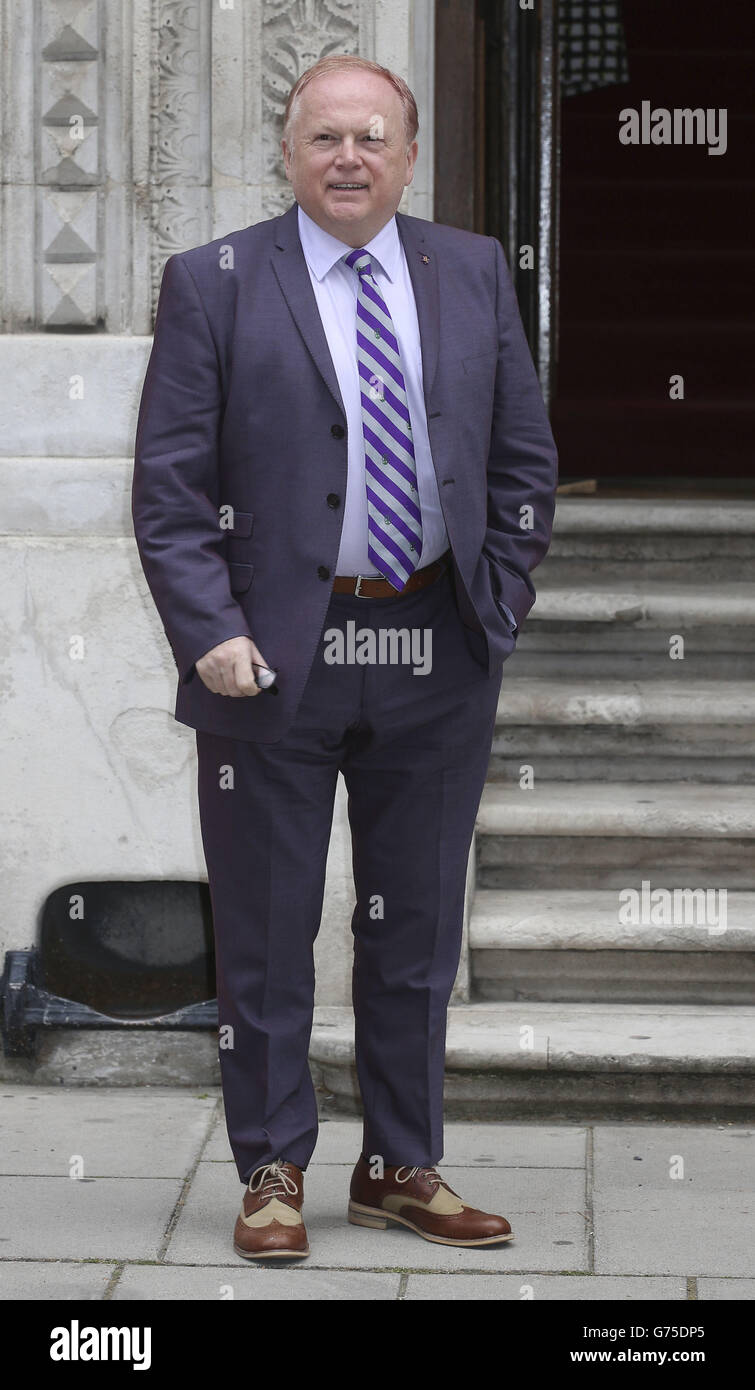 Mike batt arrives at the fco building in central london hi-res stock ...