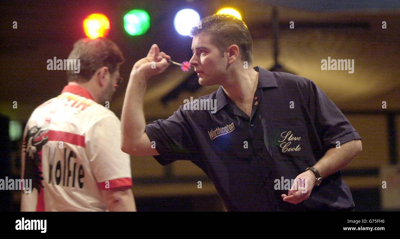 World darts championships coote hi-res stock photography and images - Alamy