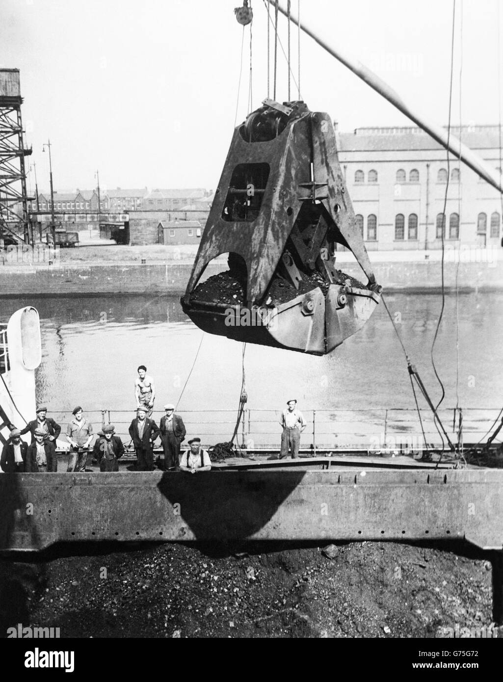 Imported Coal - Rothesay Dock - Glasgow Stock Photo - Alamy
