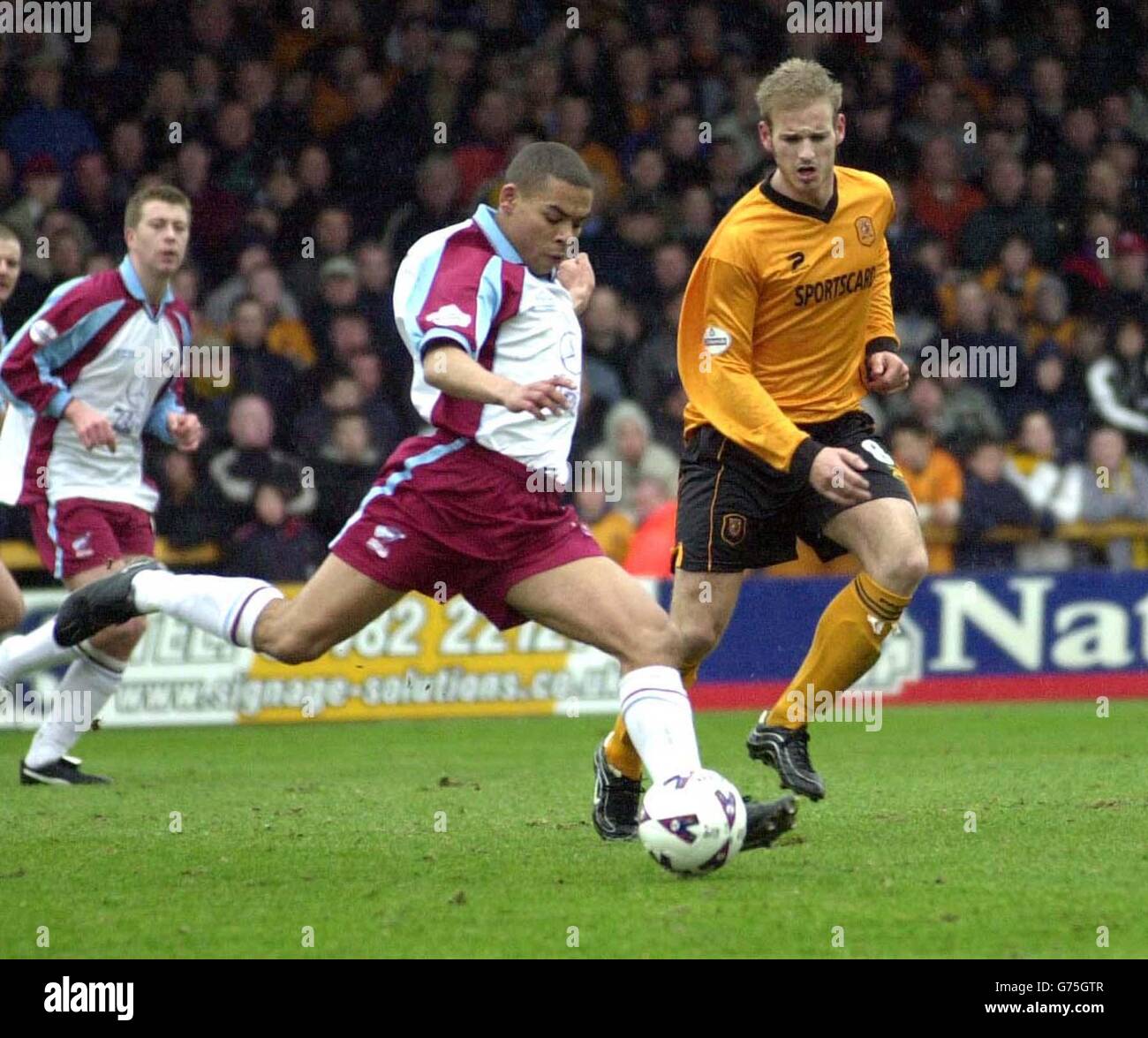 Lawrie dudfield hull city hi-res stock photography and images - Alamy