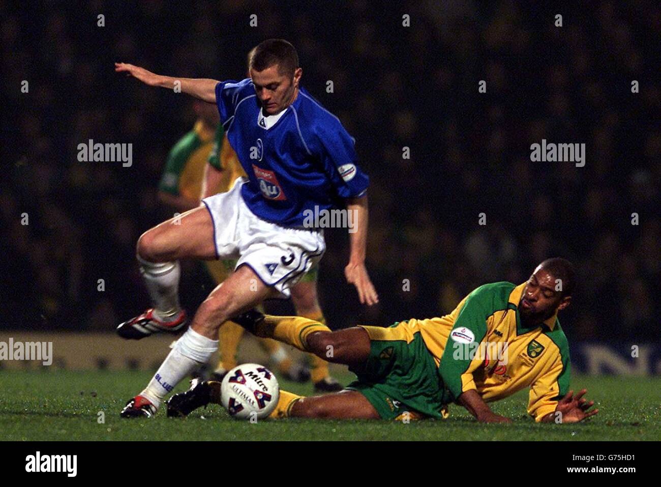 Norwich's David Nielsen(right) and Birmingham's Martin Grainger during ...