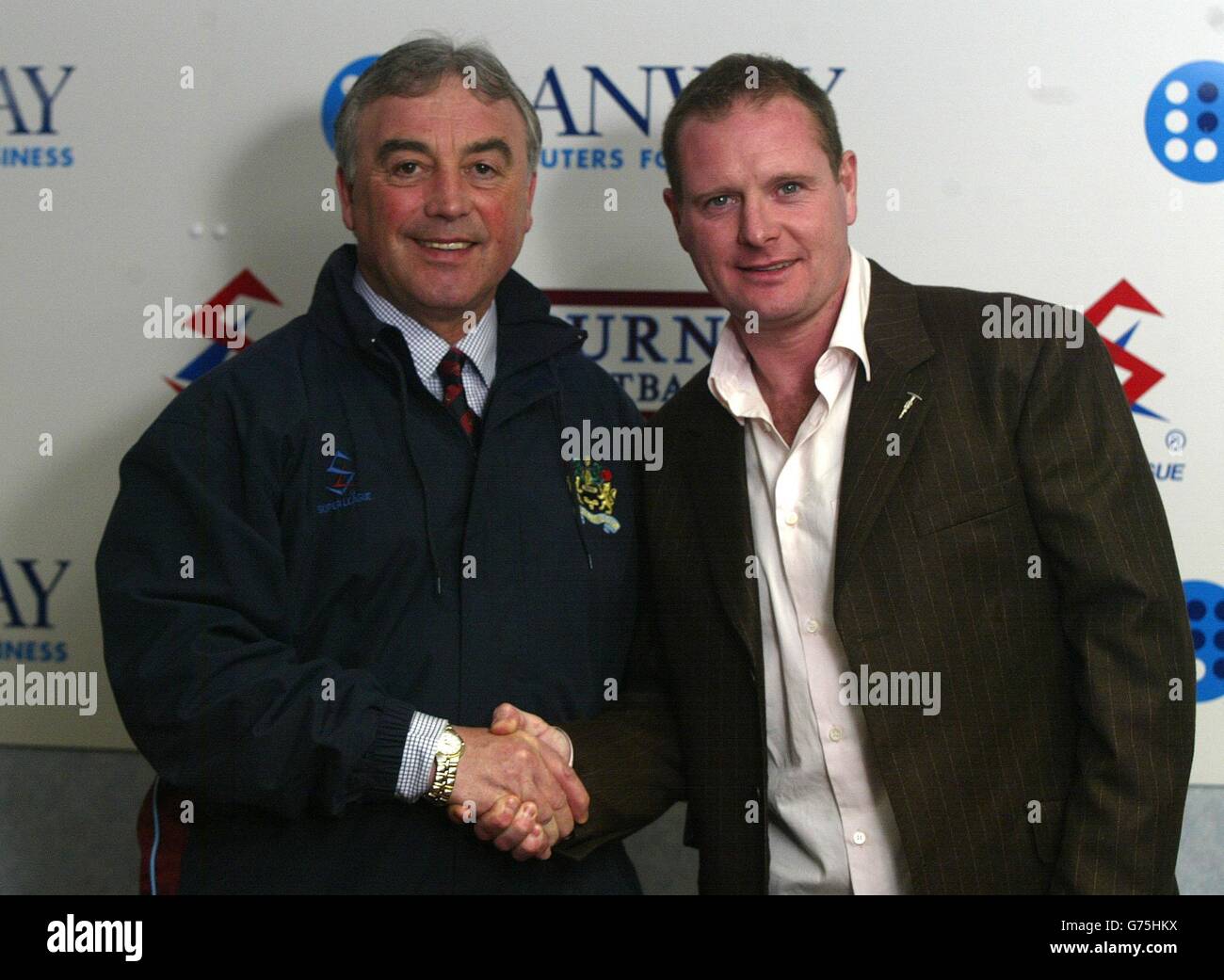 Burnleys manager stan ternent and new signing paul gascoigne shake hi ...